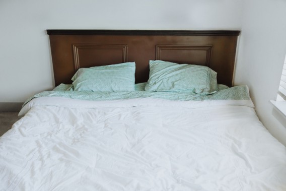 Board to Sleep: A Step-by-Step Guide to Building Your Own DIY Headboard ...