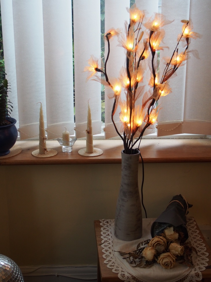 How to Light Up Your Space With Tiny Lights Tips | ForRent