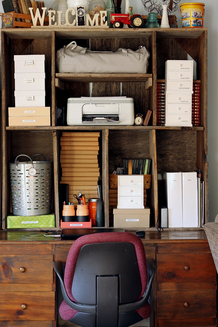 Low-Cost Ways to Update a Desk Tips | ForRent