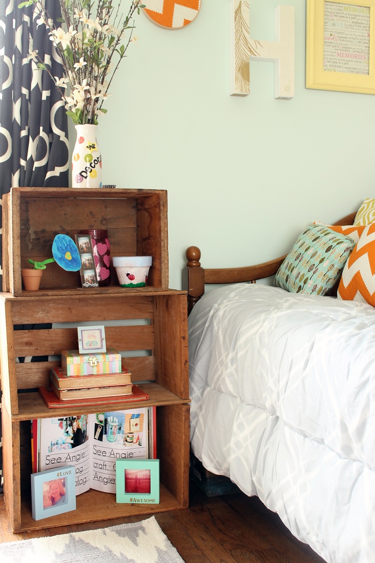 How to Better Organize Your Bedside Table Tips | ForRent