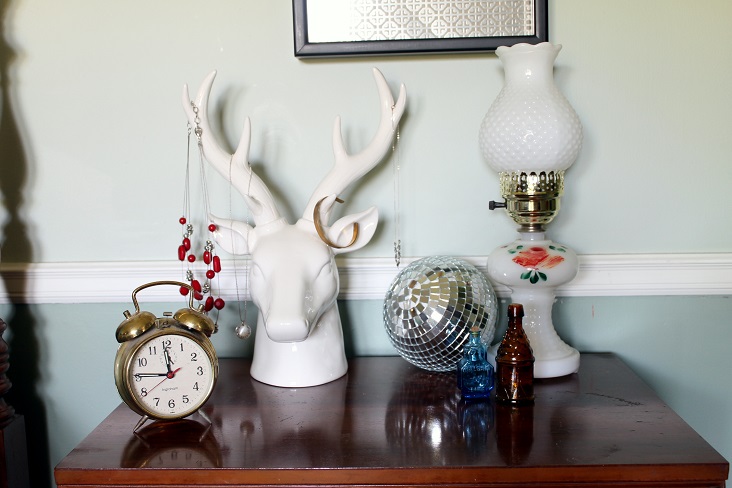 How to Better Organize Your Bedside Table Tips | ForRent